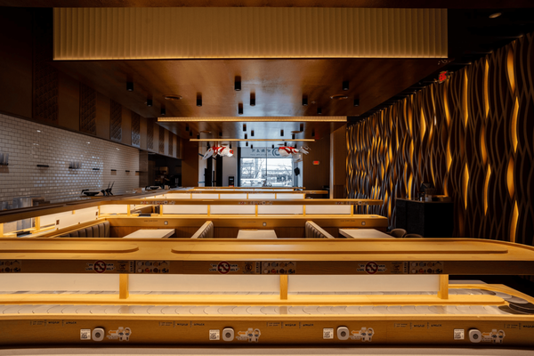 UZU REVOLVING SUSHI - Updated January 2026 - 792 Photos & 611 Reviews ...