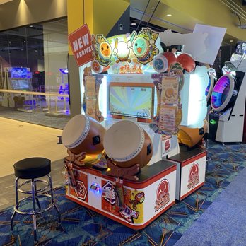 ROUND1 BOWLING & ARCADE - BURBANK - Updated October 2025 - 433 Photos ...