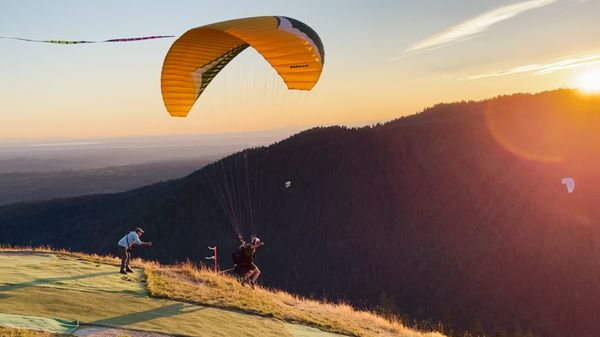 SEATTLE PARAGLIDING - Updated July 2025 - 69 Photos & 103 Reviews ...