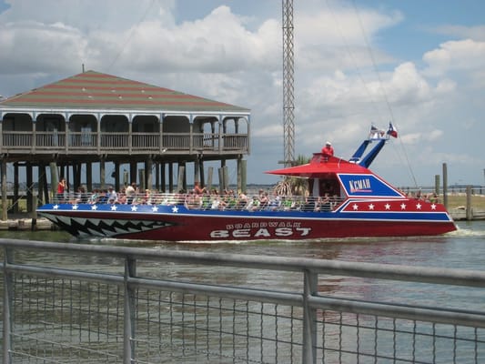 BOARDWALK BEAST - Updated December 2025 - 5 Kemah Waterfront St, Kemah ...