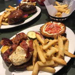 BENCHWARMER’S - Updated December 2025 - 130 Photos & 201 Reviews - 2775 ...