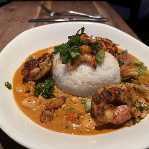 YARD HOUSE - 2986 Photos & 2834 Reviews - 401 Shoreline Village Dr ...