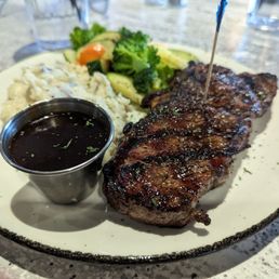 RED ROCK CAFE AND SPORTS BAR - Updated February 2025 - 145 Photos & 100 ...