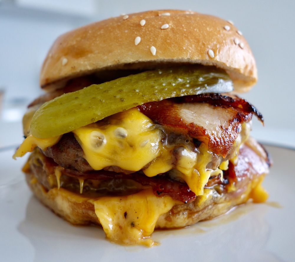 V BURGER BAR - Updated September 2025 - 39 Photos & 24 Reviews - 910 ...