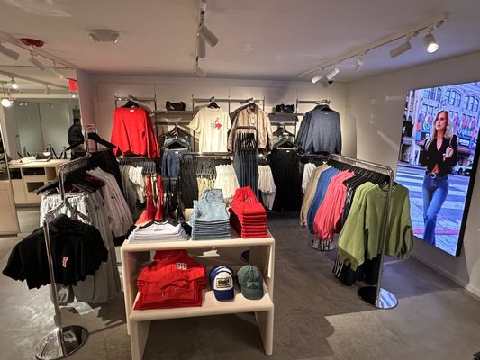 PRINCESS POLLY - Updated December 2025 - 201 Newbury St, Boston ...