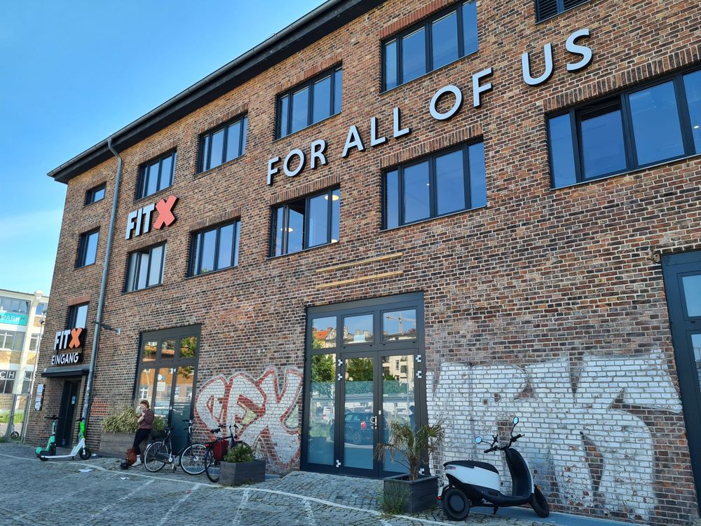 FITX - Updated April 2025 - 43 Photos - Wilhelm-Kabus-Str. 77, Berlin ...
