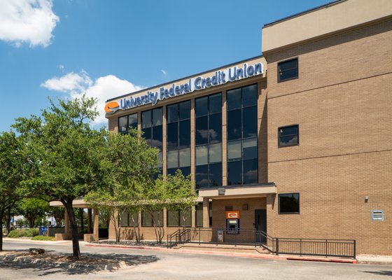 UFCU - Updated September 2025 - 27 Photos & 101 Reviews - 3305 Steck ...