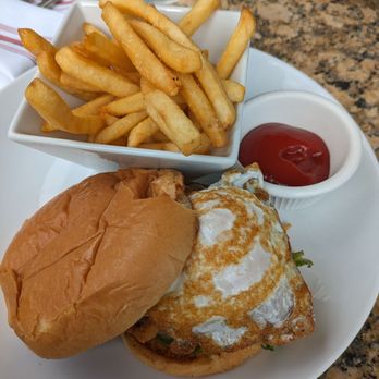 DELUXE 1717 - Updated January 2025 - 126 Photos & 83 Reviews - 1717 E ...