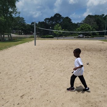 ANGIER RECREATION PARK - Updated July 2025 - 17 Photos - Hickory St ...