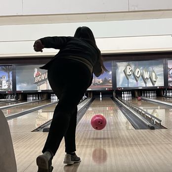 CONCOURSE BOWLING CENTER - Updated December 2025 - 348 Photos & 580 ...