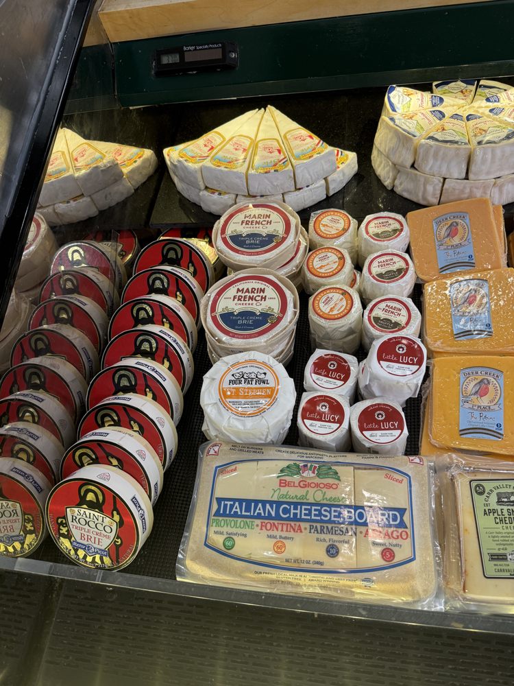 ST PETER FOOD CO-OP & DELI - Updated October 2025 - 24 Photos & 27 ...