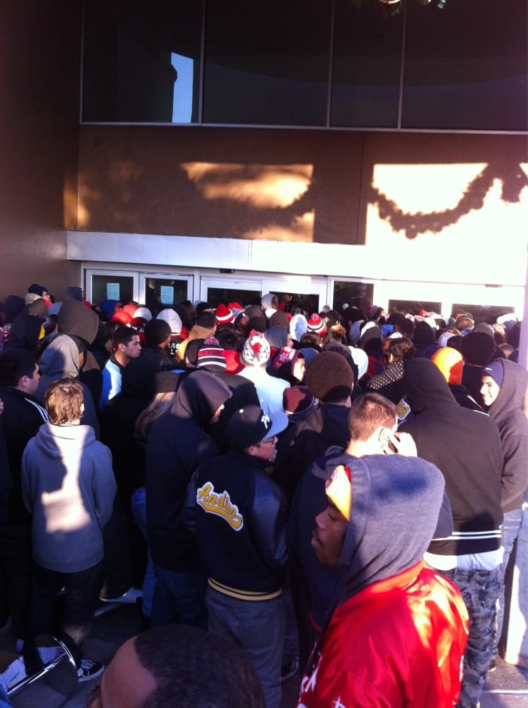 WORLD FOOT LOCKER | 19014 Gulf Fwy, Friendswood, Texas - Shoe Stores ...