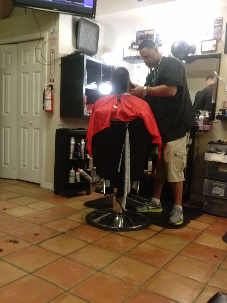 UNIQUE BARBERS - Barbers - 7540 N Dale Mabry Hwy, Tampa, FL - Phone ...