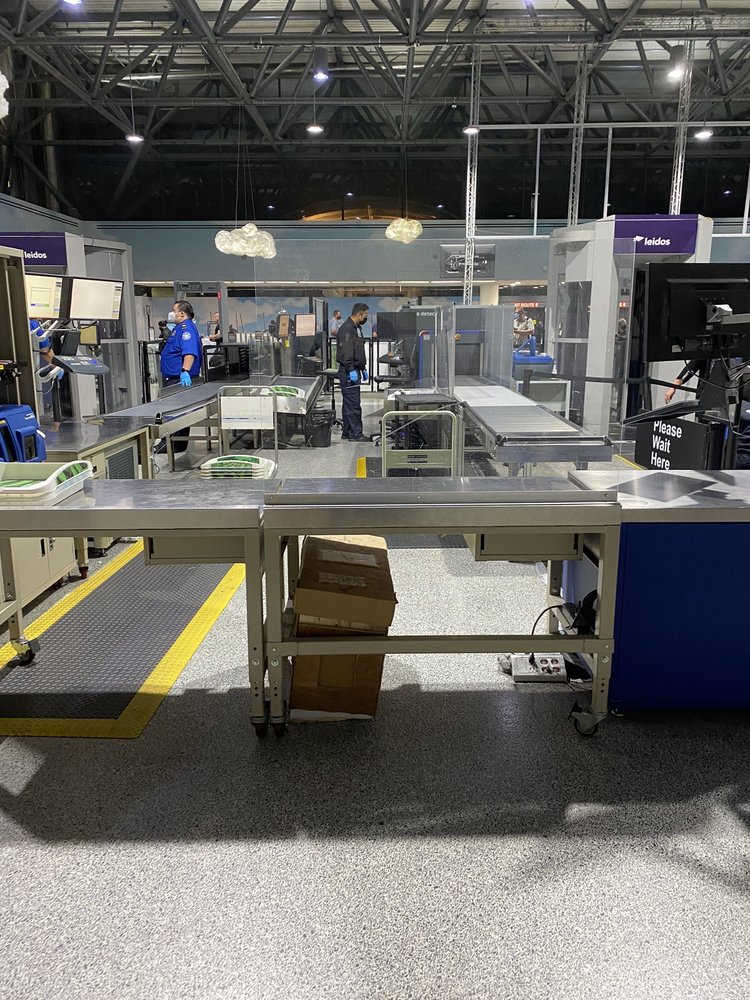 TSA CHECKPOINT TERMINAL 2 - OAKLAND INTERNATIONAL AIRPORT - 21 Photos ...