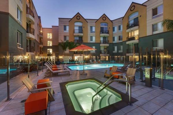 ZUMA HOUSING - Updated July 2025 - 55 Photos & 73 Reviews - 832 Hilgard ...