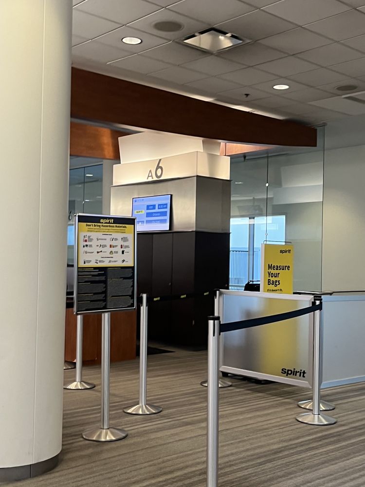 SPIRIT AIRLINES - Updated January 2026 - 16 Photos & 15 Reviews - 600 ...
