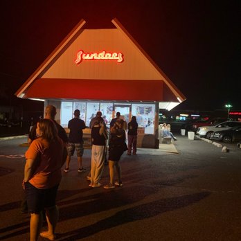 SUNDAES THE ICE CREAM PLACE - Updated October 2024 - 79 Photos & 84 ...