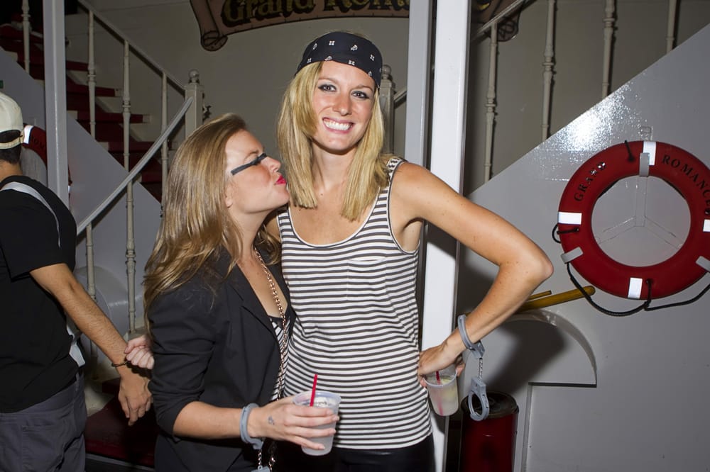 QUEENVEE ENTERTAINMENT - Updated March 2025 - 267 Photos & 18 Reviews ...