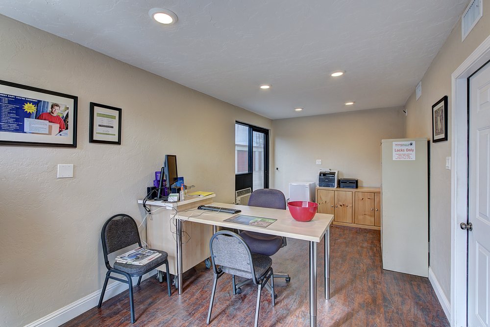 ROUND ROCK MINI STORAGE - Updated July 2024 - 10 Reviews - 1400 E Palm ...