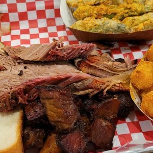 HOG-N-BONES - Updated November 2024 - 1001 St Augustine Rd, Valdosta ...