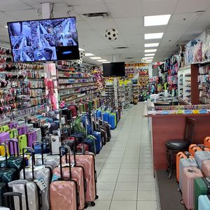 LUGGAGE OUTLET - Updated June 2024 - 5263 International Dr, Orlando ...