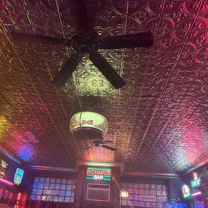 RICHARD’S BAR - 107 Photos & 329 Reviews - 491 N Milwaukee Ave, Chicago ...