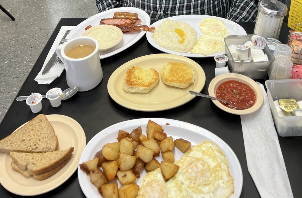 PLUMMERS FAMILY RESTAURANT - Updated July 2024 - 59 Photos & 40 Reviews ...