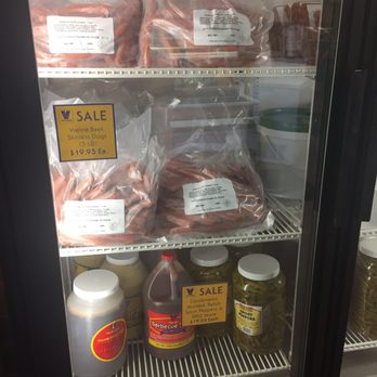 VIENNA BEEF FACTORY STORE AND DELI - CLOSED - Updated October 2025 ...