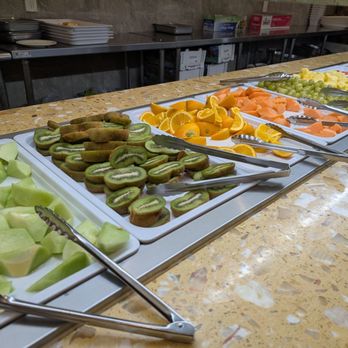 YUM BUFFET AND GRILL - Updated December 2025 - 1099 Photos & 581 ...