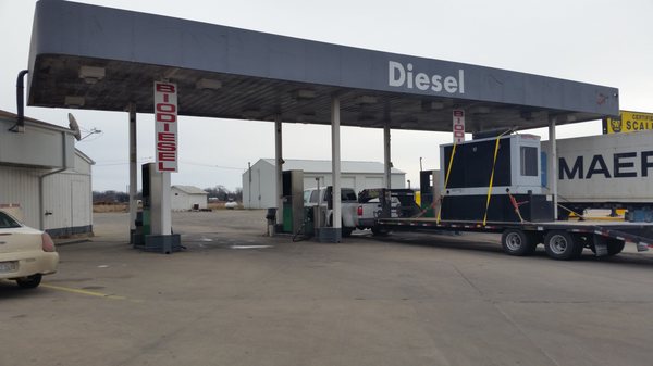 SHELL EXPRESS LANE 50. TRUCK STOP - Updated June 2025 - 18 Photos ...