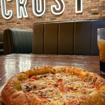 CRUST PIZZA CO. - KINGWOOD PLACE - Updated October 2024 - 47 Photos ...