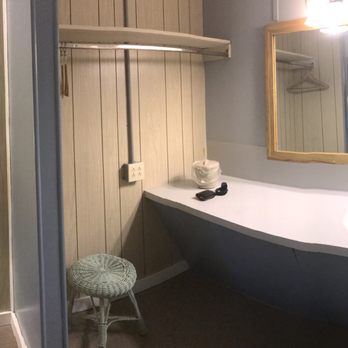 PIXIE INN - Updated December 2025 - 11 Reviews - 4150 Mitchell Ave ...