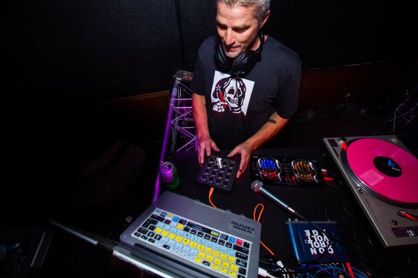 THE BADLANDER - Updated January 2026 - 16 Reviews - 208 Ryman St ...