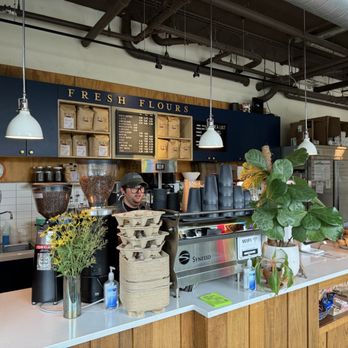 FRESH FLOURS - Updated October 2025 - 264 Photos & 195 Reviews - 1624 S ...