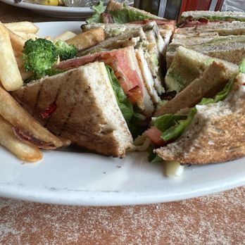 NUTLEY DINER - Updated December 2025 - 281 Photos & 266 Reviews - 372 ...