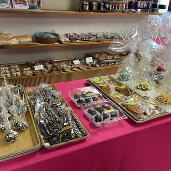 HERMANS BAKERY AND CATERING - Updated December 2025 - 152 Photos & 90 ...