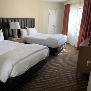 EMBASSY SUITES BY HILTON PHOENIX SCOTTSDALE - Updated January 2025 ...