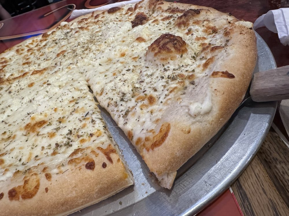 DELTA PIZZA - Updated December 2025 - 17 Photos & 41 Reviews - 533 Main ...