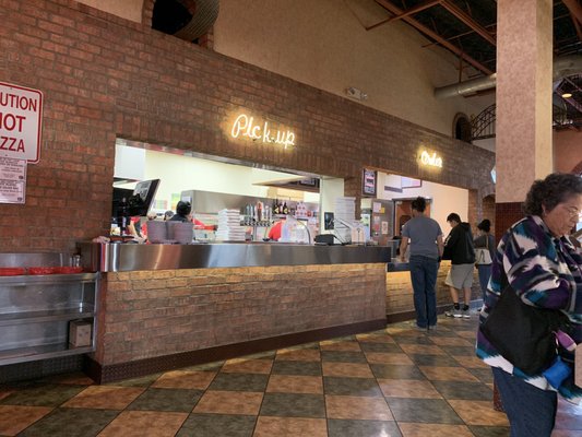 TOPPERS PIZZA PLACE - 267 Photos & 333 Reviews - Pizza - 111 E Gonzales ...