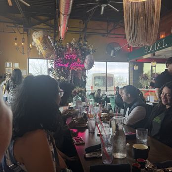 375 SOCIAL KITCHEN - Updated 05/2025 - 519 Photos & 277 Reviews - 8124 ...