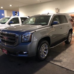 NYLE MAXWELL GMC - 22 Photos & 137 Reviews - 3000 Interstate 35, Round ...