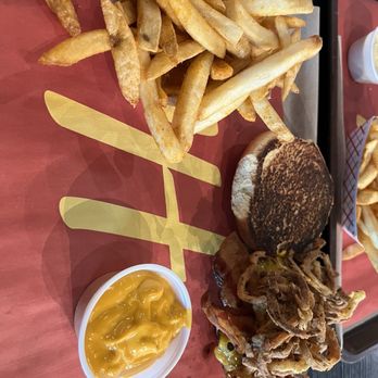 HI-POINTE DRIVE-IN - Updated October 2025 - 52 Photos & 52 Reviews ...