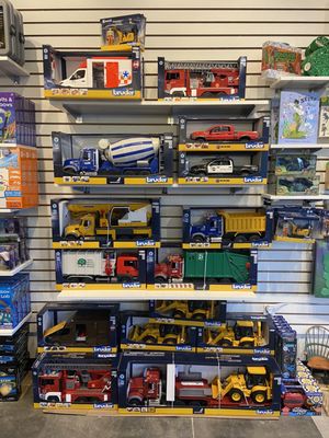 THE TOY TREE - Updated December 2025 - 47 Photos & 31 Reviews - 5813 ...