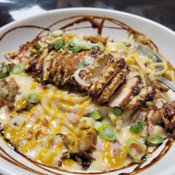 SPLIT SOCIAL KITCHEN with 127 real customer photos - Updated August ...