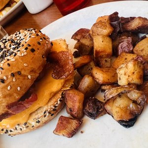 THE SLOGAR BAR & RESTAURANT - Updated March 2025 - 60 Photos & 164 ...