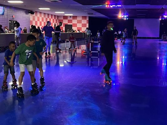 SKATE COUNTRY WEST BANK - Updated October 2025 - 24 Photos & 17 Reviews ...