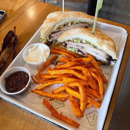 CAMP OUTPOST - Updated October 2024 - 345 Photos & 464 Reviews - 709 ...