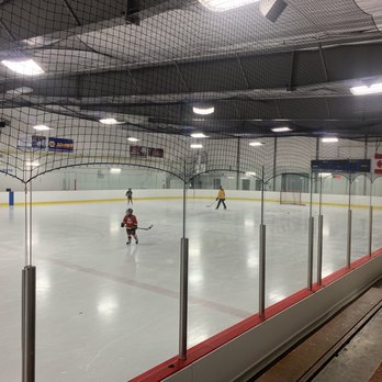 CASTLEDOWNS REC CENTER - Updated December 2025 - 10 Photos - 11520 153 ...