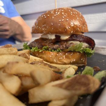 CHOMP KITCHEN AND DRINKS - Updated September 2024 - 408 Photos & 514 ...