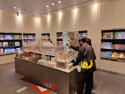 POP MART - Updated May 2025 - 45 Photos - 540 N Michigan Ave, Chicago ...